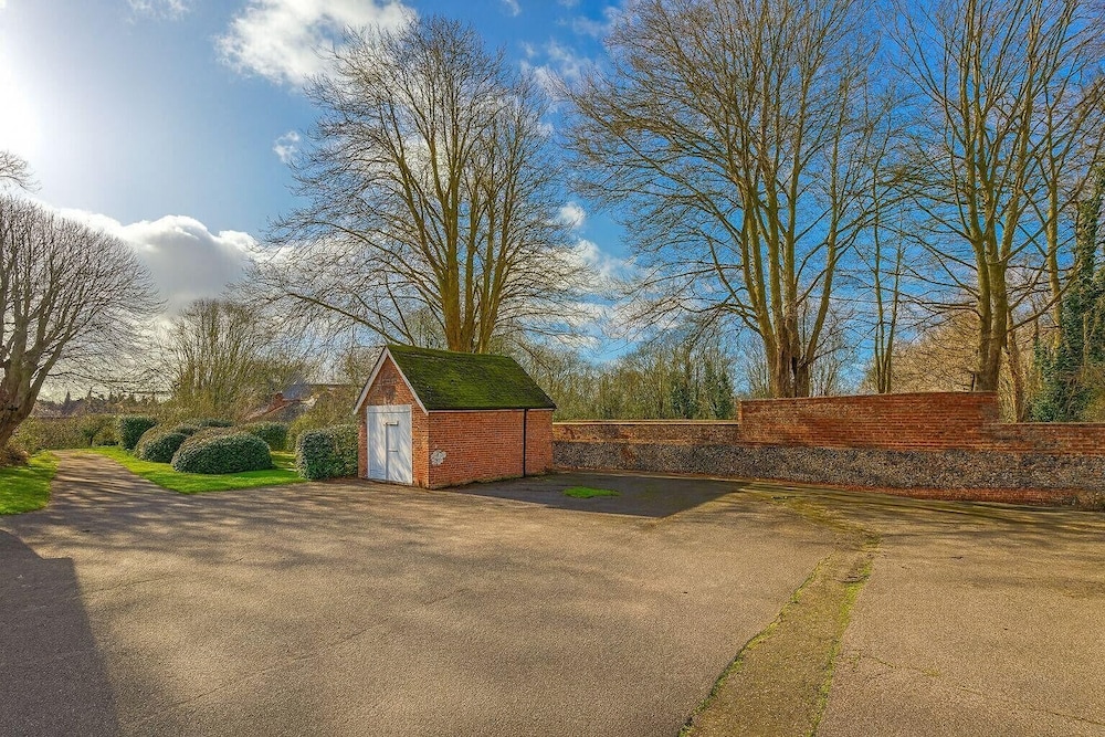 Louisville Flat 4 In Newmarket - Newmarket