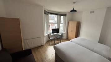 Quarto Duplo Básico, casa de banho partilhada