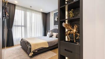 Apartamento de Luxo, 3 quartos, ar condicionado, Vista para a cidade | Minibar grátis, secretária