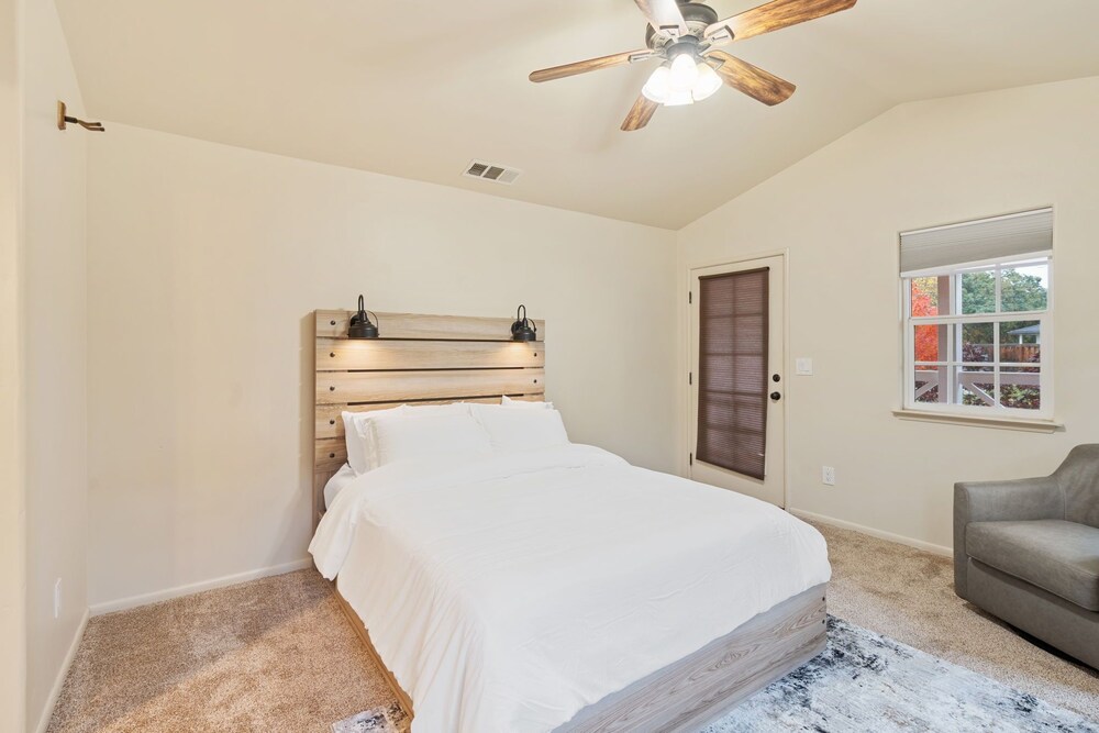 Charming 2BR in Tahoe Park by UC Davis Med Center - Aktuelle ...