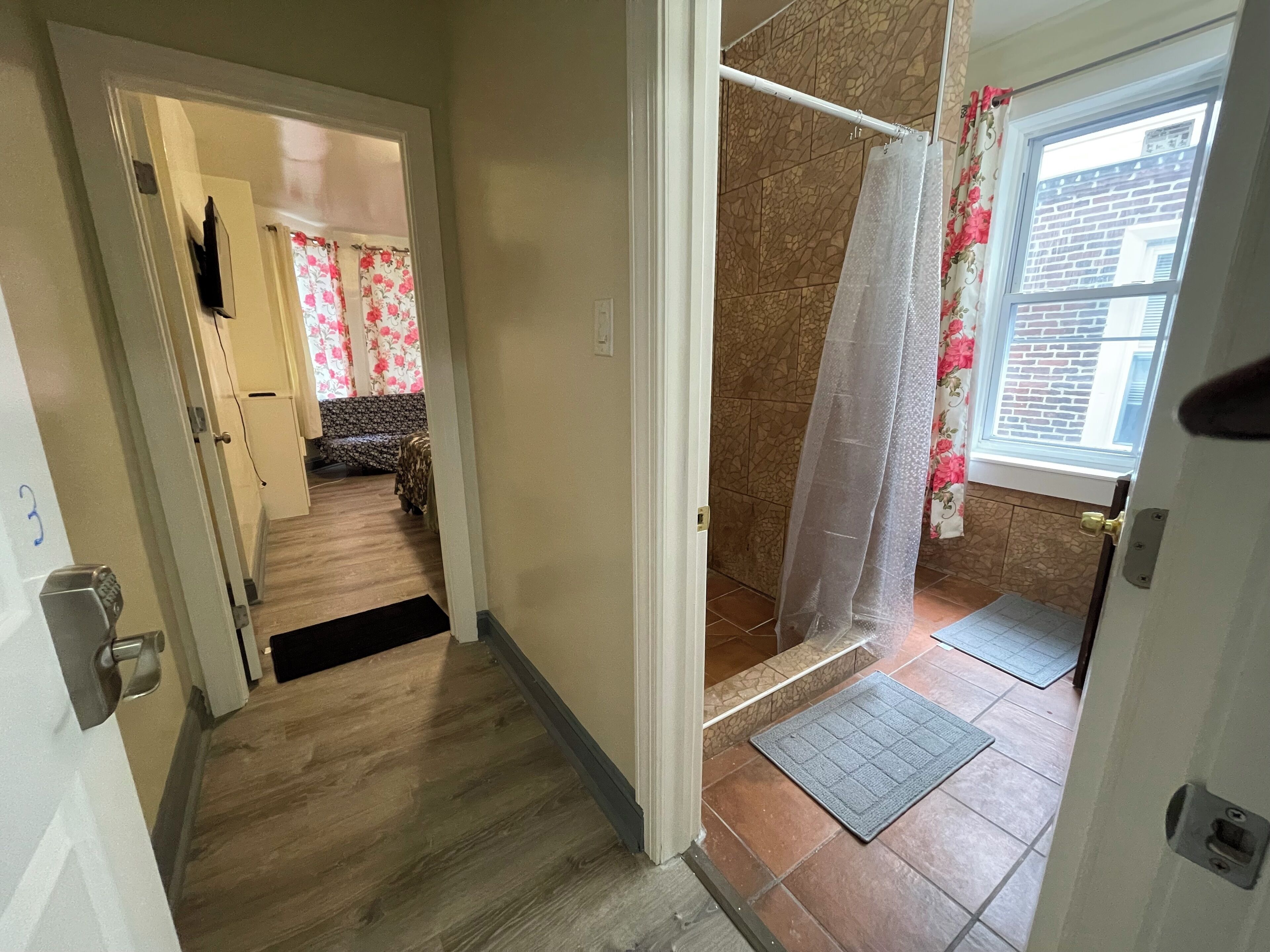 Ae. 5-bedroom 3 Bathrooms, Entire House, Near Art Museum ,Fairmount Park - Bala Cynwyd, PA