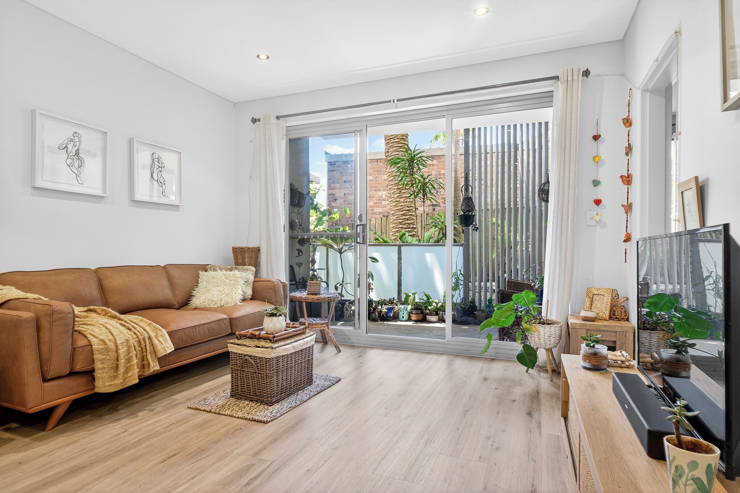 Artist Abode At Dee Why Beach. - Narrabeen