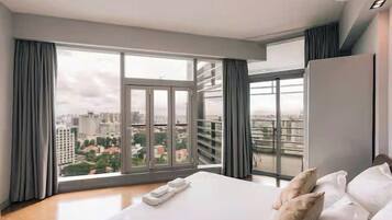 Suite Presidencial, 2 quartos, acesso ao Club Lounge, Vista para a cidade | Lençóis de algodão egípcio, roupa de alta qualidade, edredões de penas