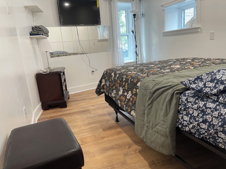 S4, Queen Villege Quiet One Bedroom, Share Bathroom And Kitchen. - Old City, Philadelphia
