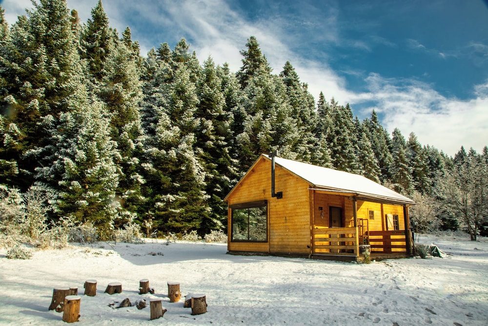 Wood Cabin By The River - Griechenland
