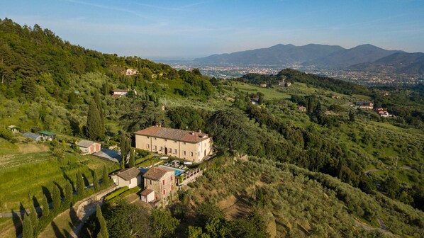 Scenic Villa in Lucca With Pool Reviews, Deals & Photos 2026 - Expedia ...