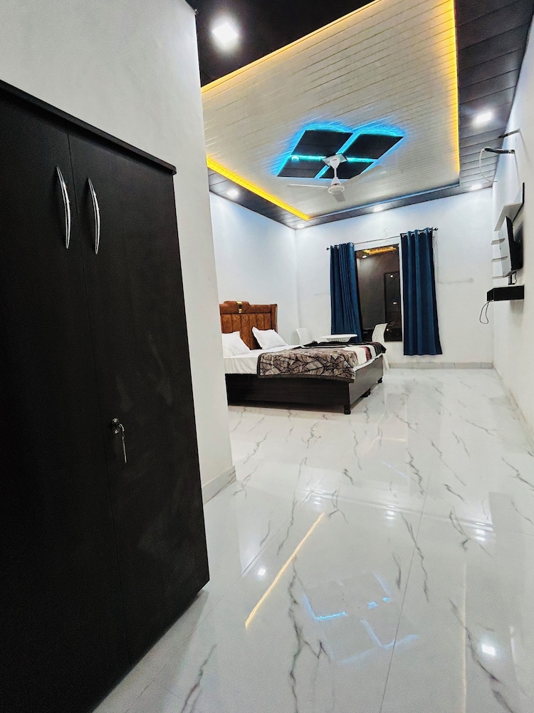 Hotel Brothers - Panchkula