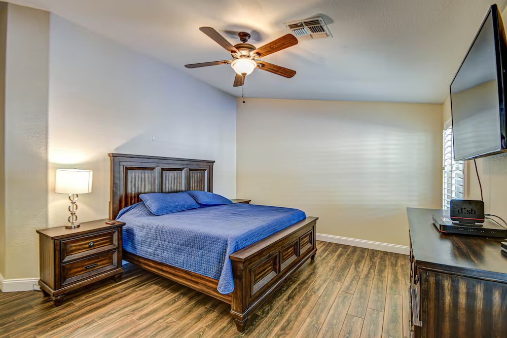 Heated Pool Hot Tub Pool Table - Mesa, AZ