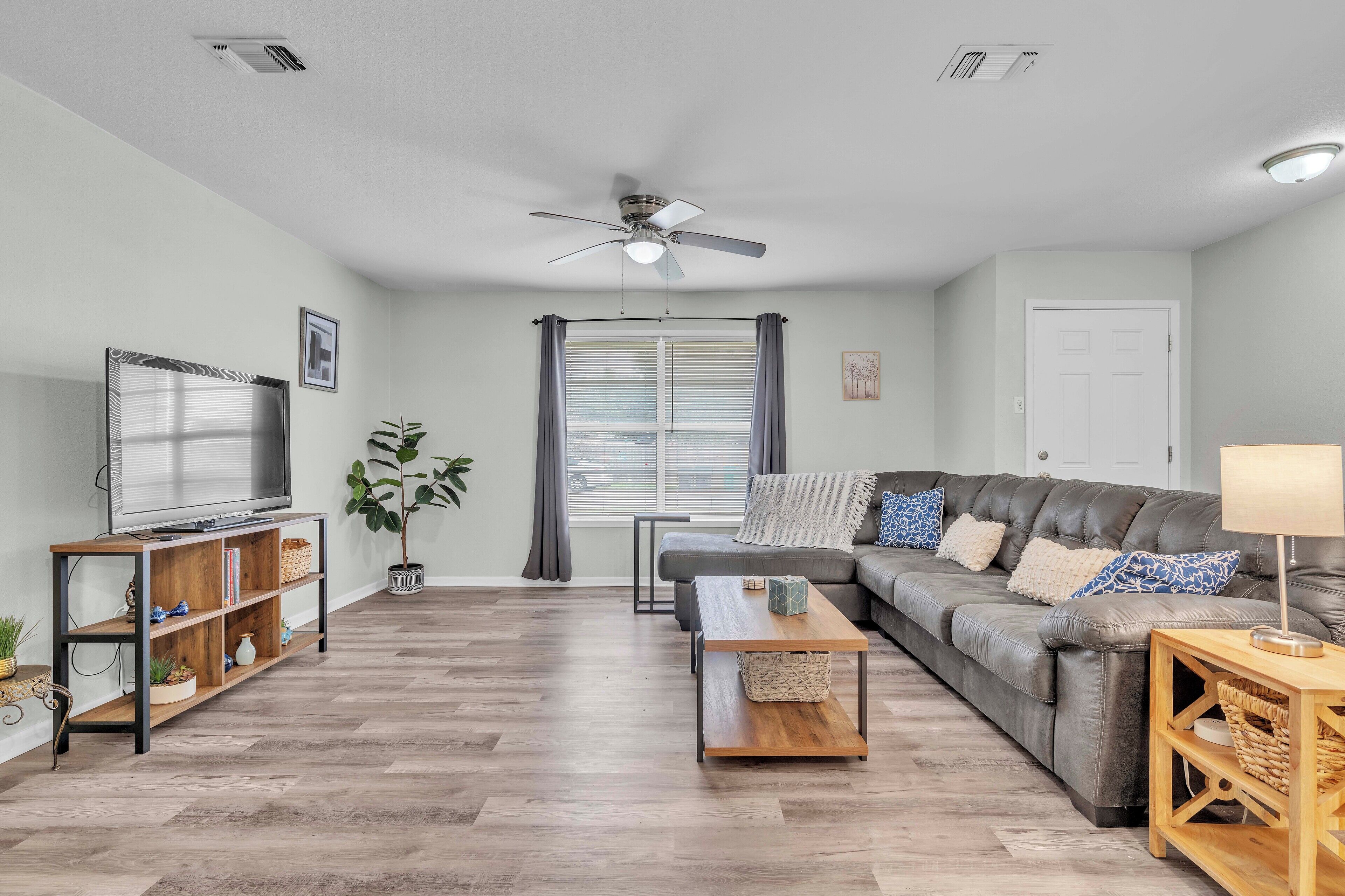 Charming 3-bedroom House With Ac In Friendly Temple. Privet, Clean, Safe, Quiet. - Temple, TX