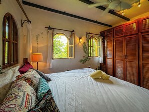 Apartamento Comfort, cozinha, vista para o mar | Roupa de alta qualidade, cofre no quarto 