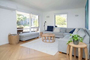 Fourseagulls 4 Seagull Ave Chiton Reviews, Deals & Photos 2026 ...