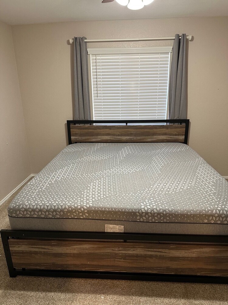 Serene 3-bedroom house with AC in delightful Round Rock near Domain ...