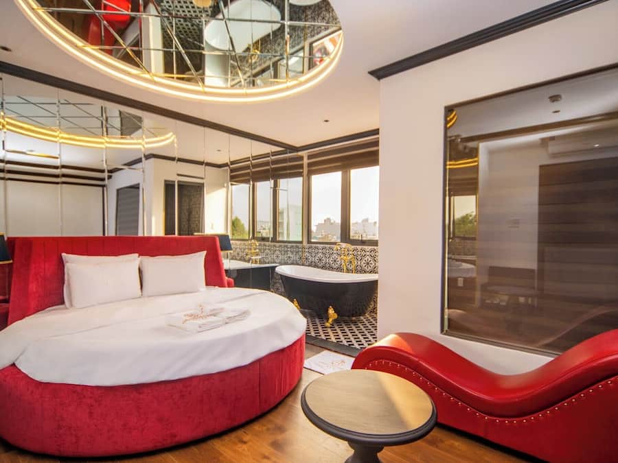 Suíte | Escrivaninha, Wi-Fi de cortesia, roupa de cama