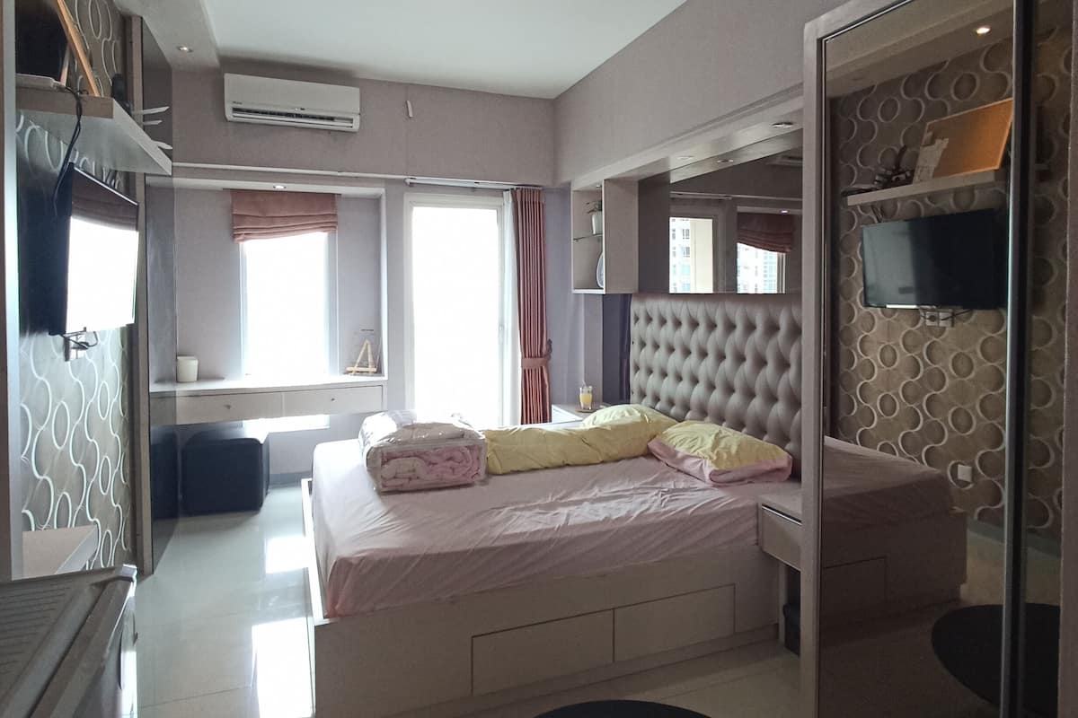 Estúdio Básico, varanda, vista para a baía | Secretária, secretária adequada para computadores portáteis