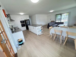 Entire Upstairs Level in Bray Park, Family-Friendly Reviews, Deals ...