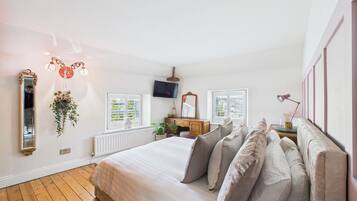 4 quartos, individualmente decorados, individualmente mobiliados