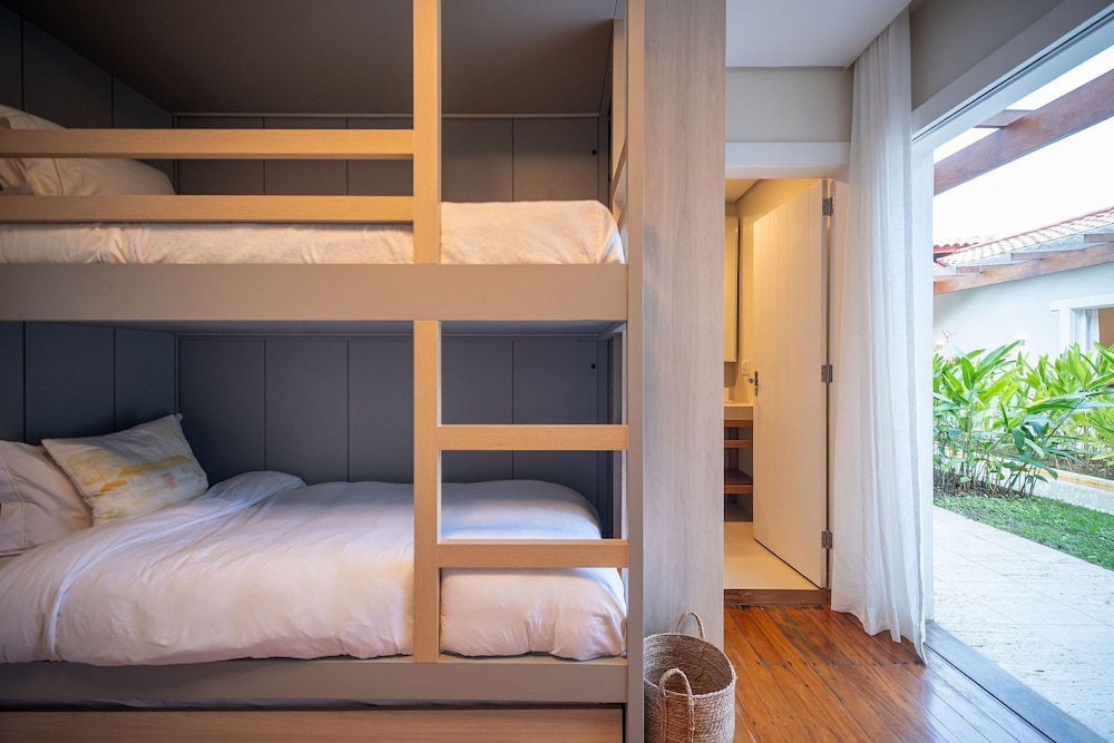 Angra - Mombaça | Mansão Espetacular Beira-mar, 7 Suites - Por Casapē Rio - Ilha Grande