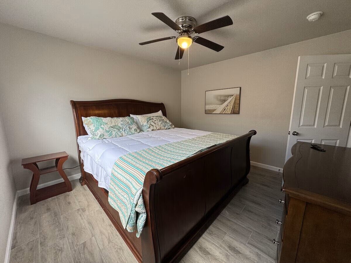 Cozy Stay In Beaumonts Westend 2br Sleeps 6! - Beaumont, TX