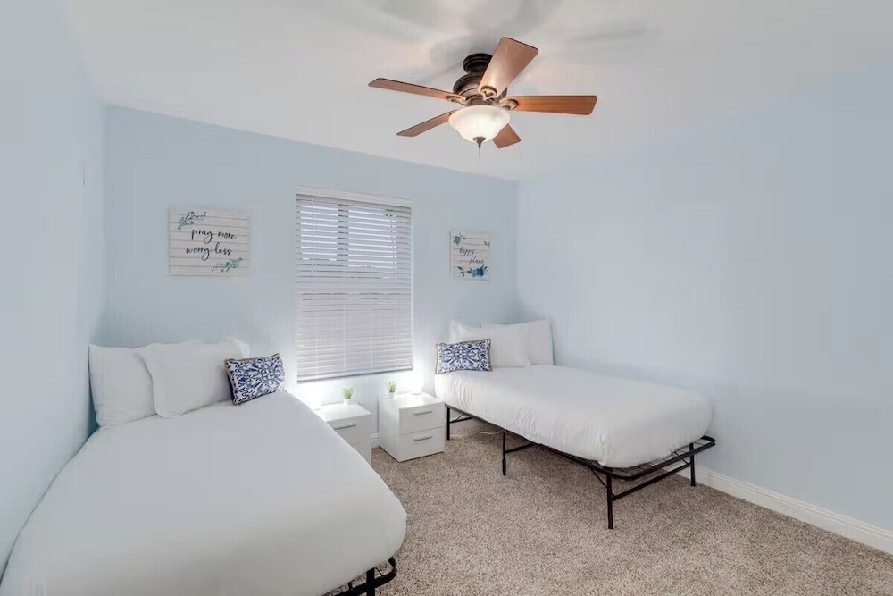 Desert Oasis In Mesa- Poolside & Hot Tub - Mesa, AZ