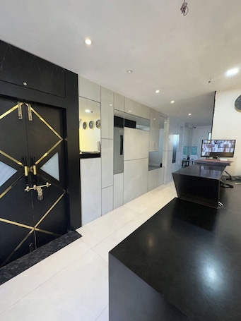 Exterior. HOTEL RS REGENCY