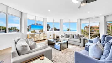 Condo, várias camas (Viridian 201) | Área de estar