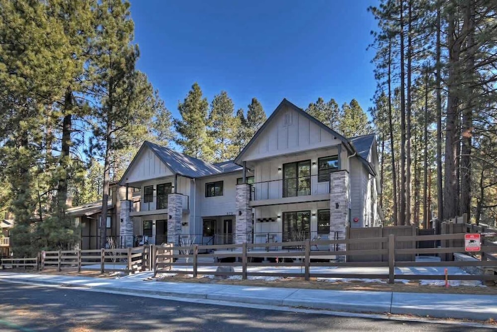 Slope Views, Game Room's, EV Charger's Reviews, Deals & Photos 2026 - Vrbo