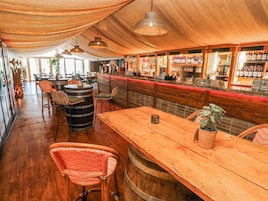 Casa de campo | Bar (na propriedade)