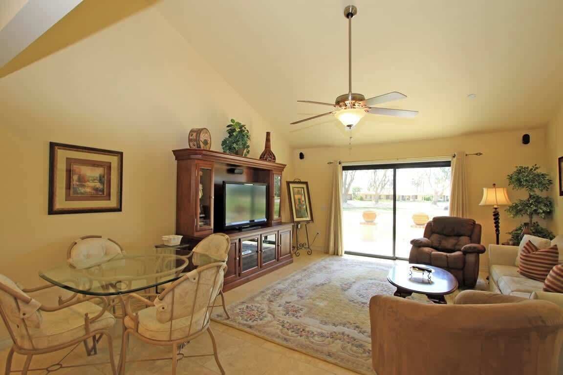 Two Bedroom Holiday Home - Palm Desert, CA
