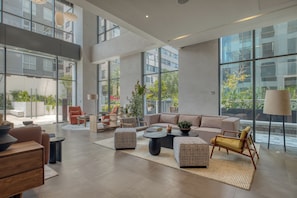 Área de estar no saguão