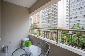 Quarto triplo exclusivo | Opções para refeição ao ar livre