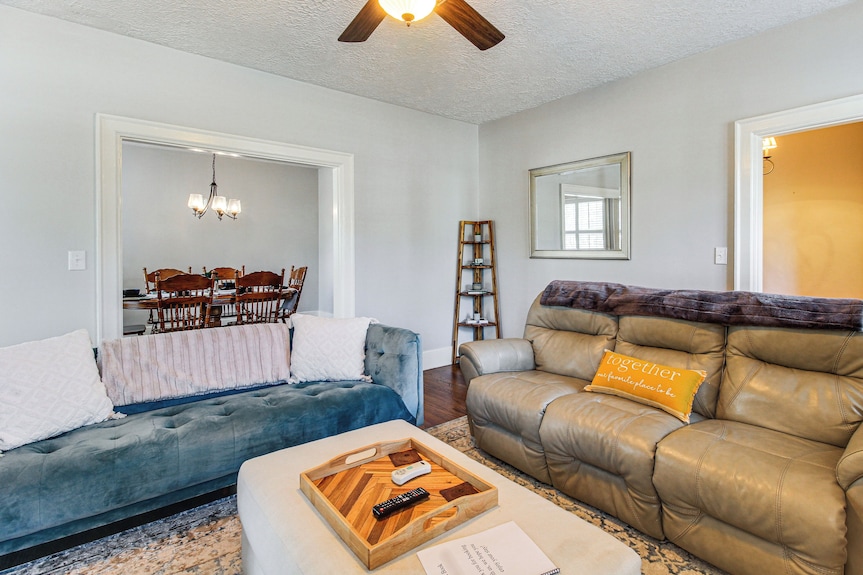 Pool, Patio & Putting Green: Manchester Getaway - Bonnaroo Music And Art Festival