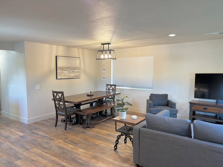 Stay Close To It All Shasta Lake City Rental Near Lake & Downtown - 雷丁