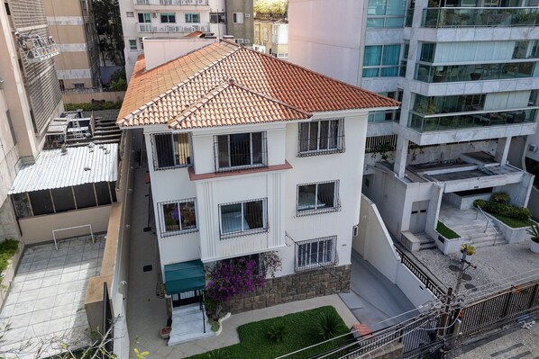 Leblon 3qts 2 min da Praia Reformado, Rio de Janeiro: Hotel Reviews ...