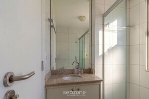 Apartamento Básico | Casa de banho