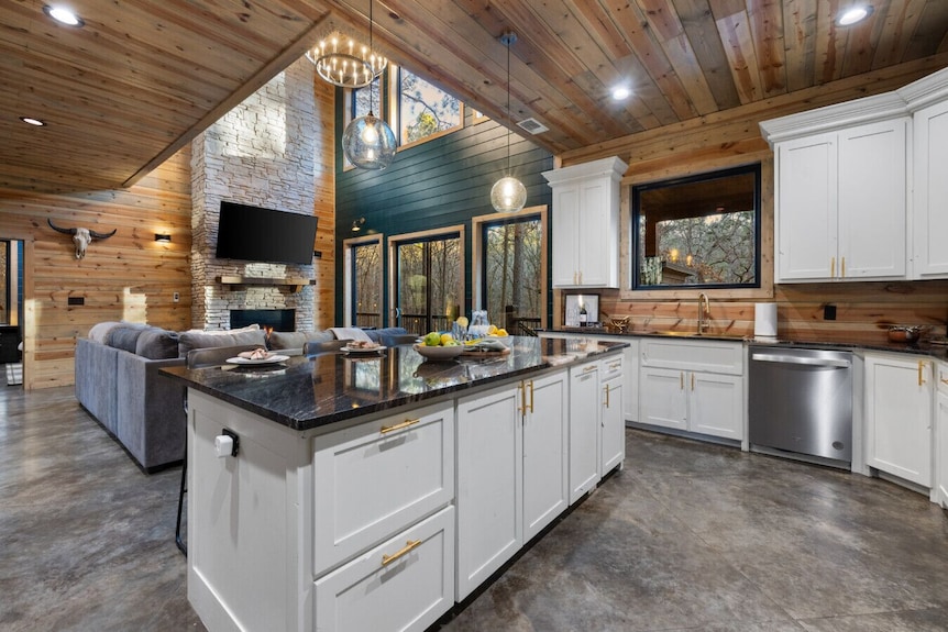 Sauna+cold Plunge | Pickleball | Cabin Sleeps 14 - Oklahoma