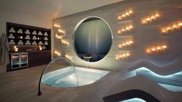 Banheira de hidromassagem interior