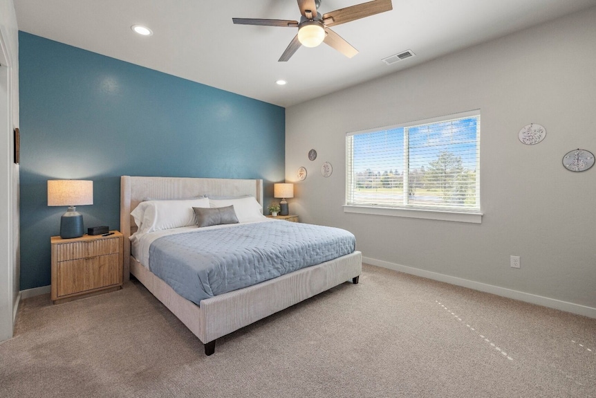 Harbor House With Hottub On 18th Hole - Klamath Falls, OR