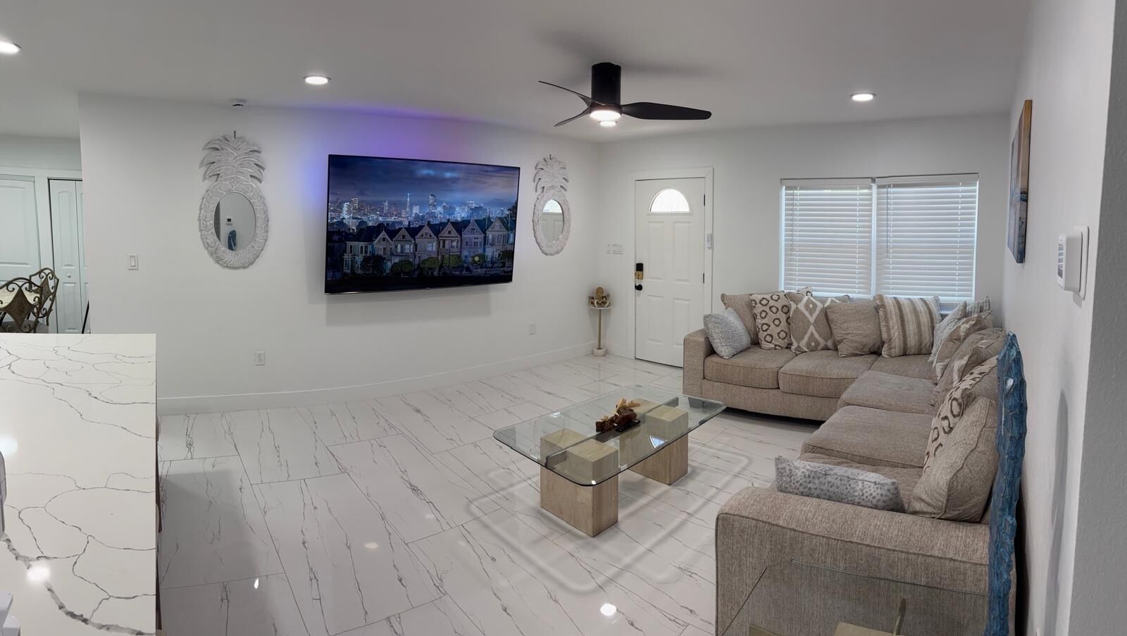 Pinecraft Area. Huge And Private Backyard. Near Beach. 5 Beds. - Sarasota, FL