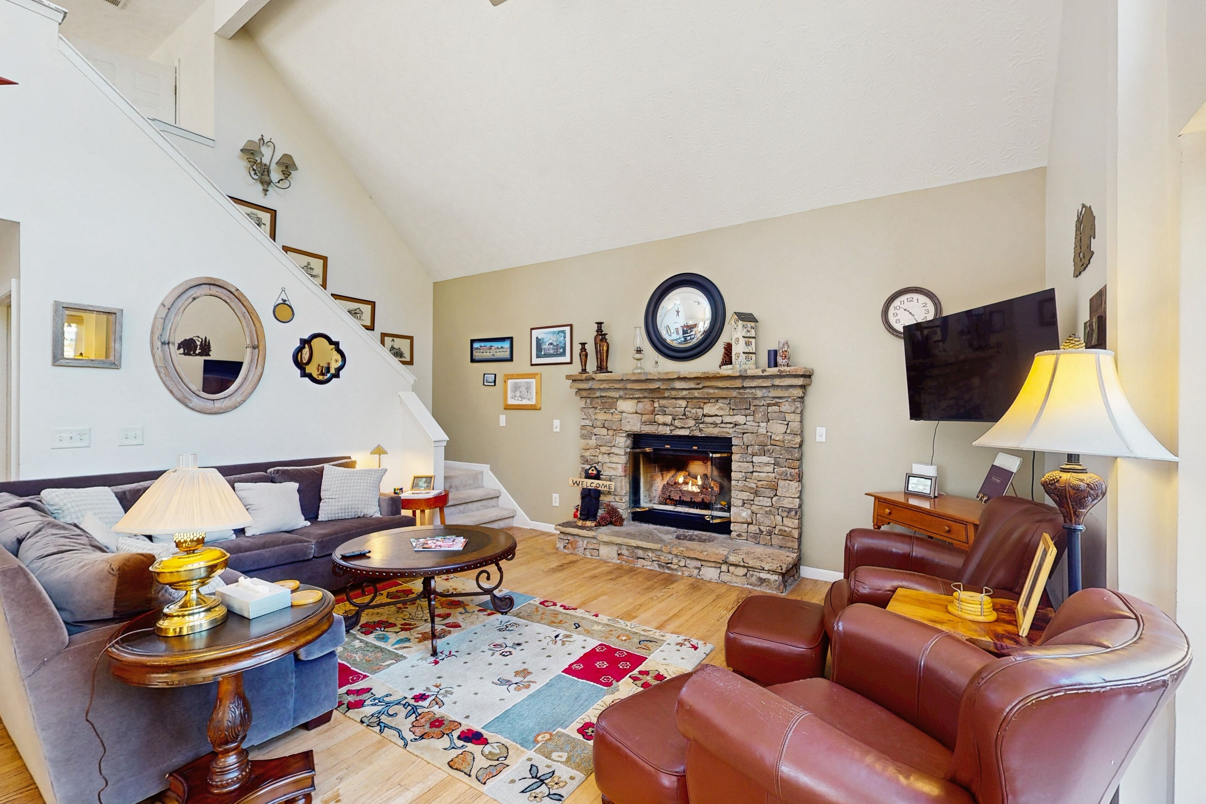 Dog-friendly Home With Serene Views, Outdoor Hot Tub, Deck, And Fire Pit - Dahlonega, GA