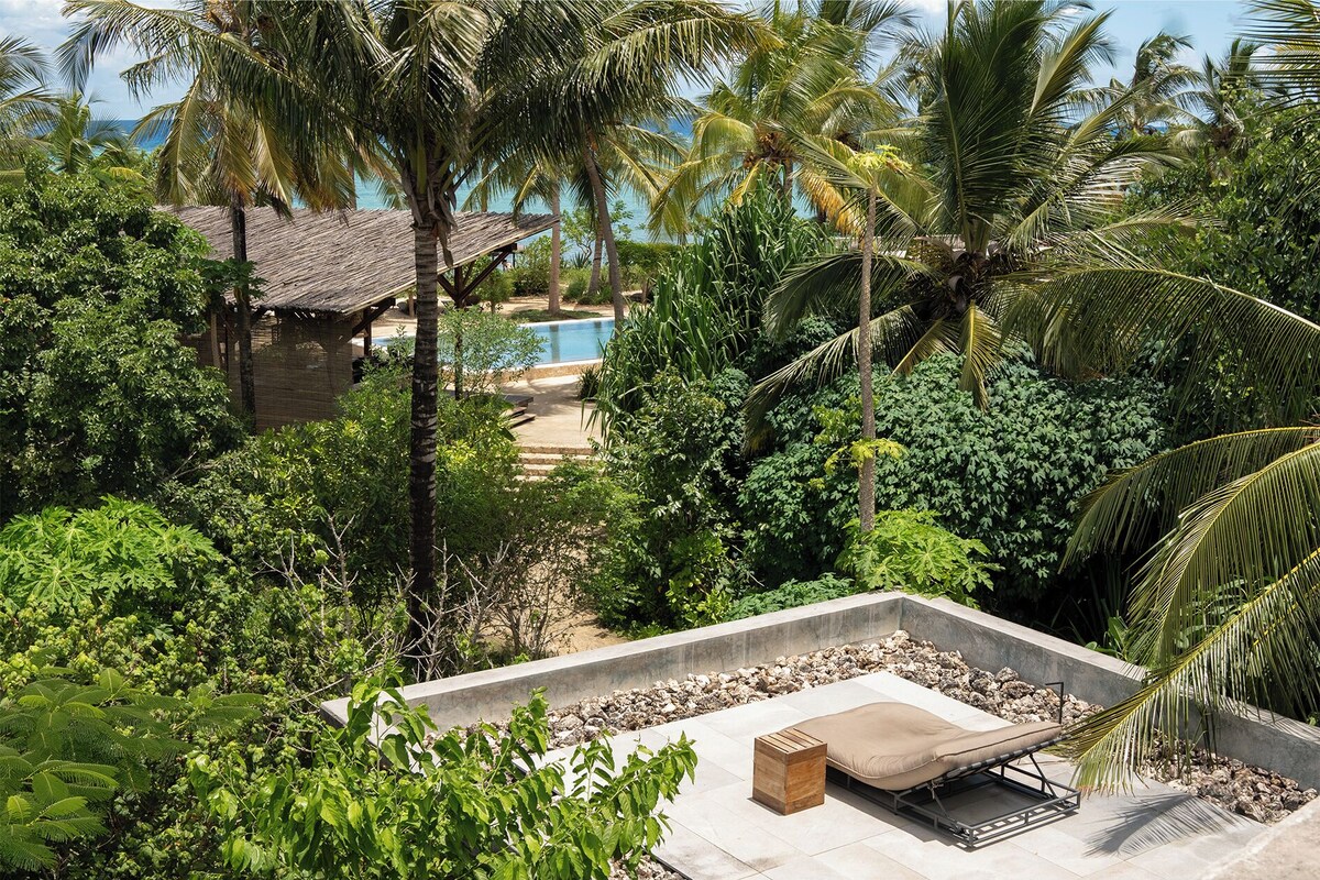 Quarto casal luxo, varanda, vista para o oceano | Vista para praia/oceano
