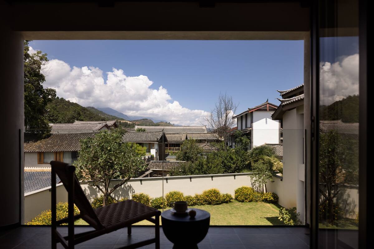 Quarto Duplo Superior, vista para a colina | Varanda