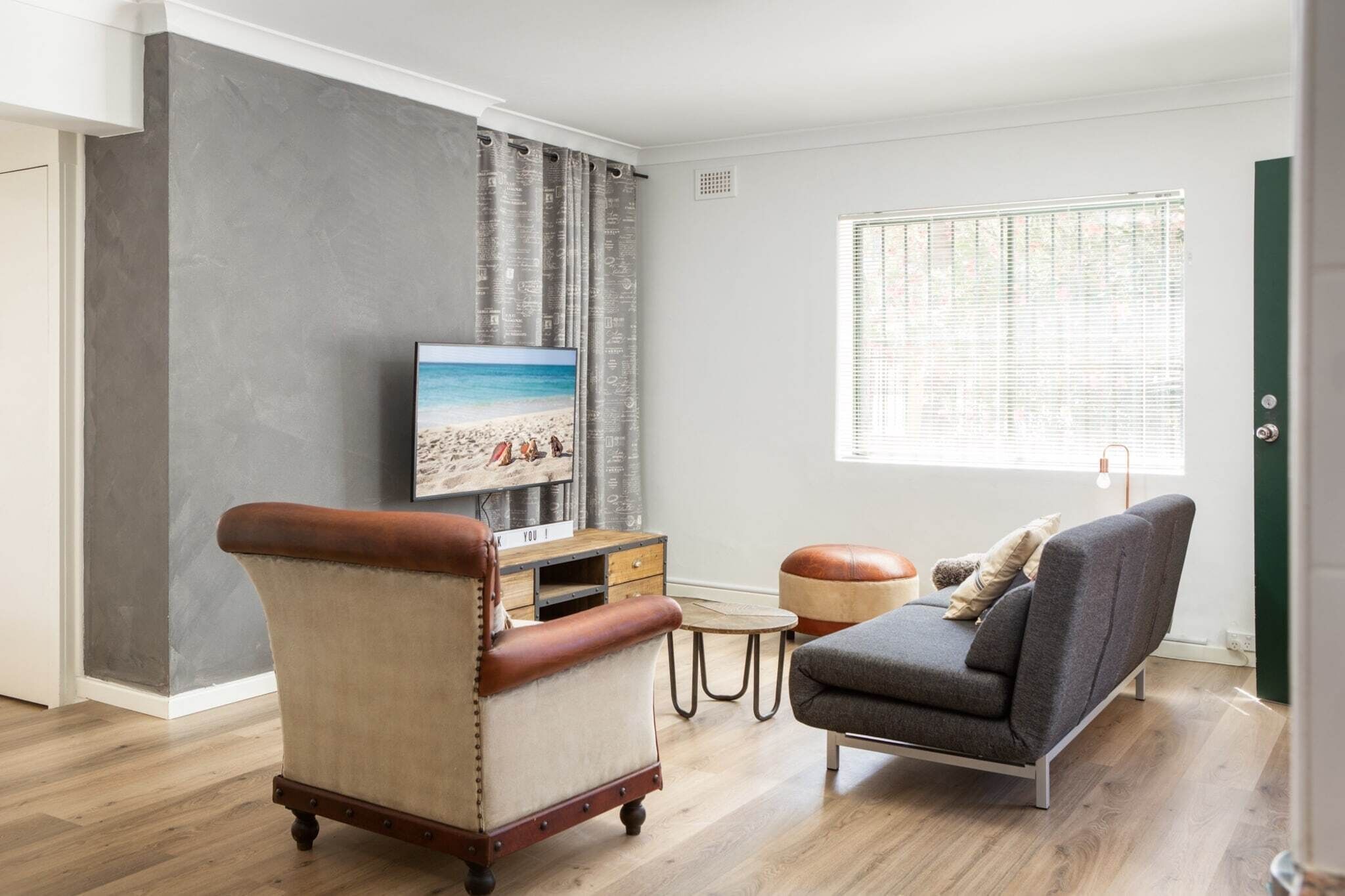 Suburban Two-bed Apartment With Parking And Patio - Burwood