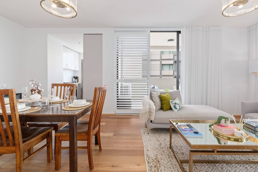 Central Redfern Home With Balcony Escape - Rosebery