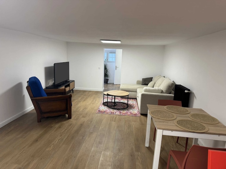 Homerez - Acogedor Apartamento En Pau Con Jardín Y Terraza - Pau, Francia