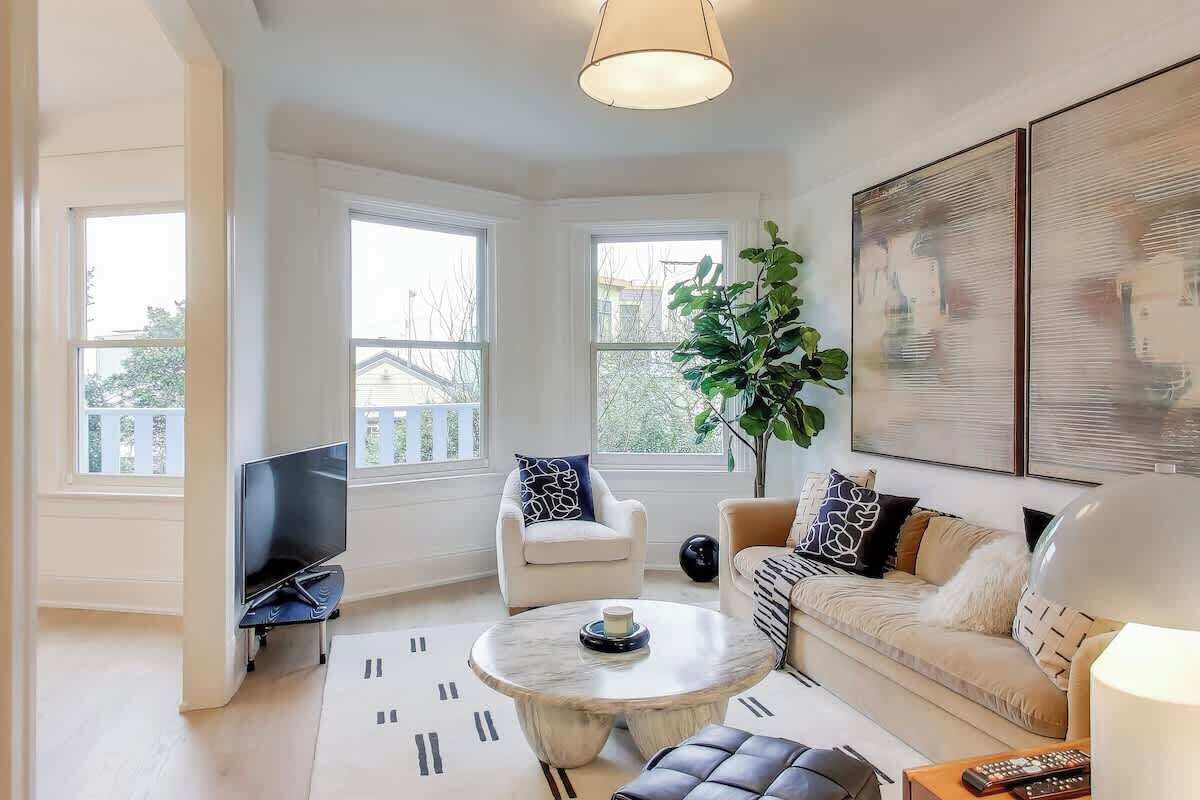 Stylish Renovated 3-br San Francisco Condo - San Francisco, CA