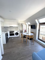 Apartamento, vista para o canal | Cozinha privada