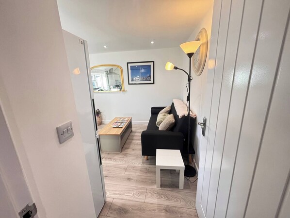 Apartamento, 2 quartos | Sala de estar