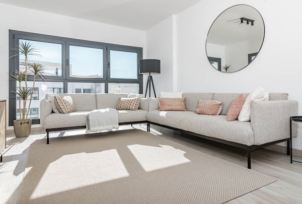 Eg5.4a - Luxury Penthouse With Private Sun Terrace - Estepona