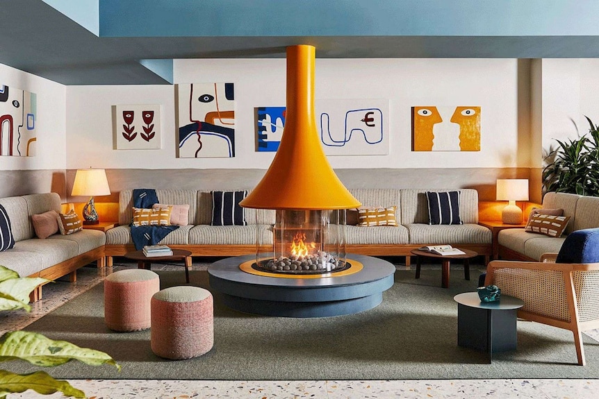 Near Newport Harbor + On-site Dining. Pool. Bikes. - Newport, RI