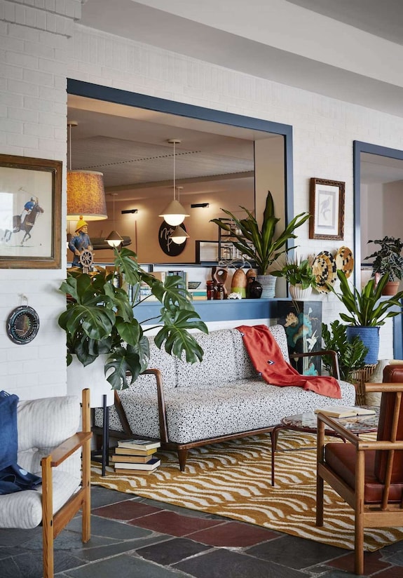 Minutes To Newport Mansions + On-site Dining. Pool - Rhode Island